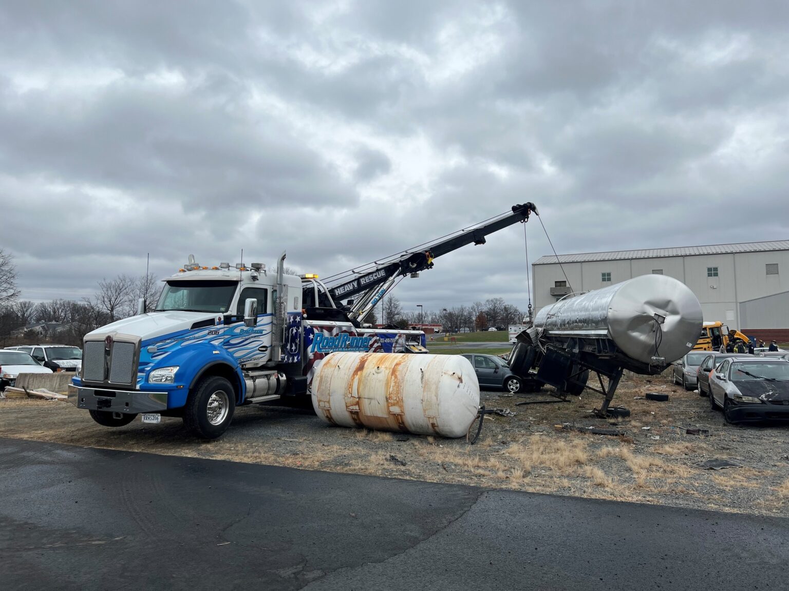 Mobile Crane Service | Road Runner Wrecker Service Inc.
