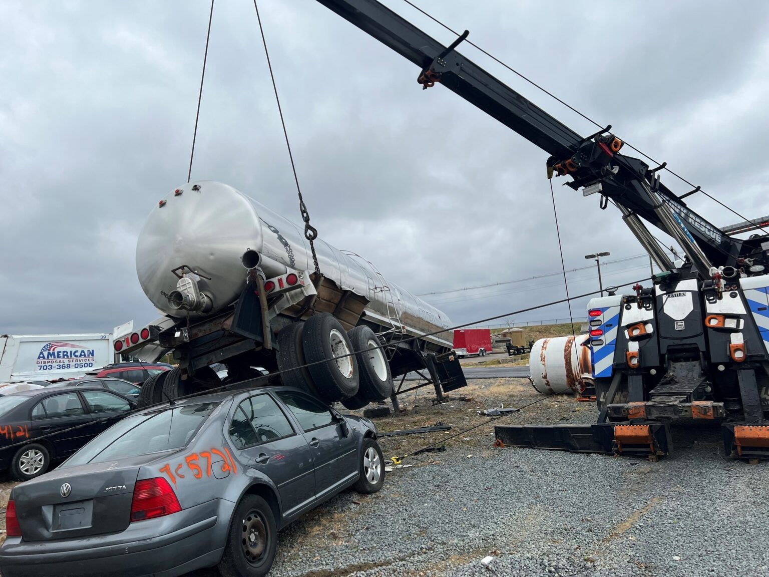 Mobile Crane Service | Road Runner Wrecker Service Inc.